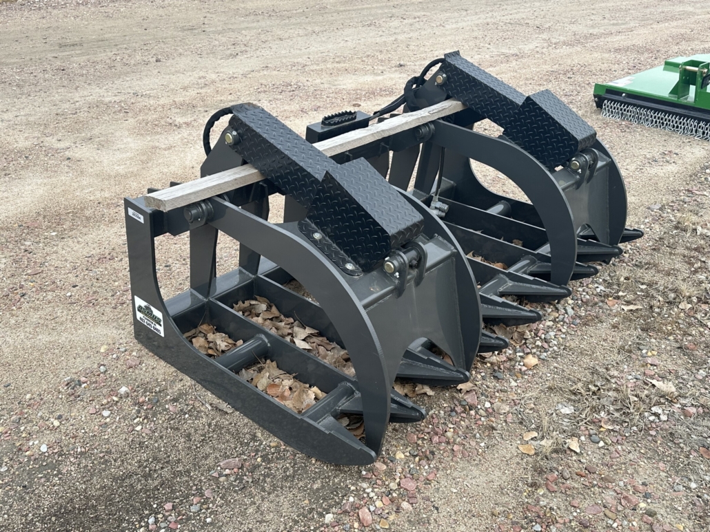 Root Grapple Bucket - Asmus Equipment, Plainview, NE